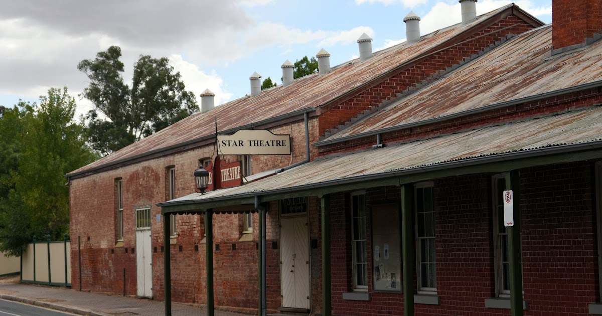 Tofu Photography: The Star Theatre building in Chiltern, Victoria