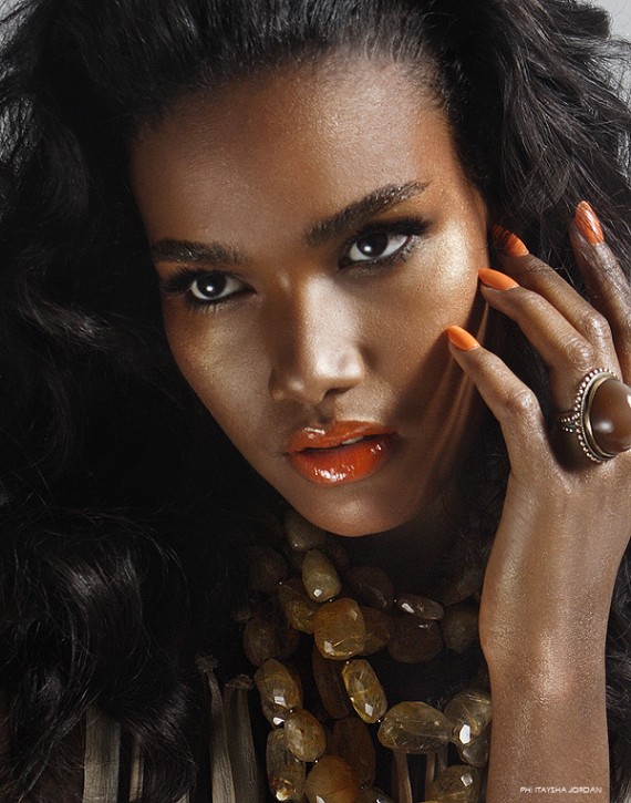 Claus Fashion Link: Arlenis Sosa