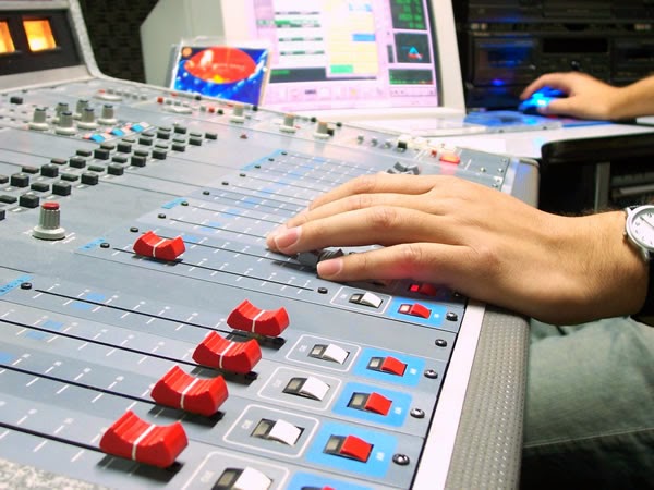 Good Radio : PASOS PARA LA ELABORACIÓN DE UN PROGRAMA RADIOFÓNICO
