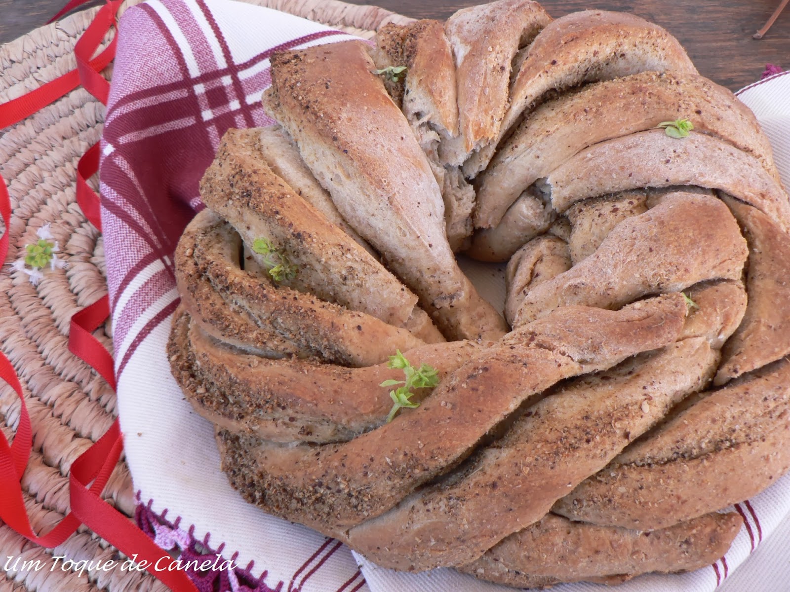 UM TOQUE DE CANELA: PÃO TORCIDO COM ZAATAR PARA O WORLD BREAD DAY