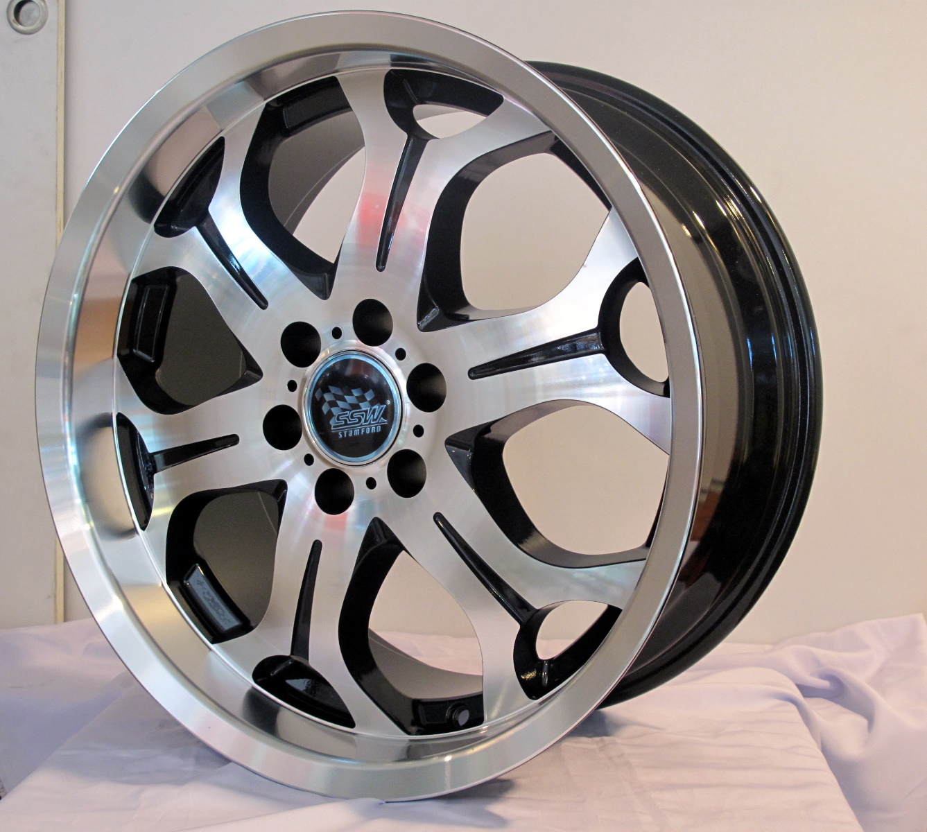 Tyre and Rims (H2O One Stop Sdn. Bhd.): Nissan NAVARA Compatible Rims