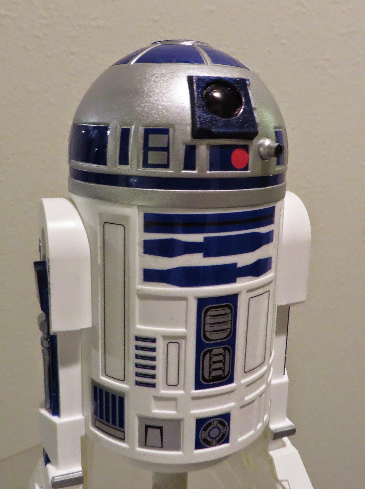 Model Rocket Building: Estes R2D2 #2142 Build, Finished