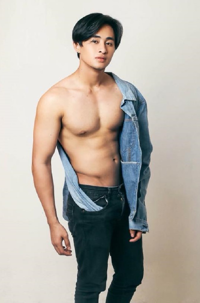 Man Central: Mico Ramos: Shirtless