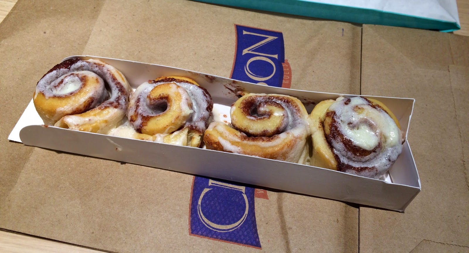 Cinnabon Bites From Cinnabon / シナボンのシナバイツ ~ I'm Made of Sugar ...