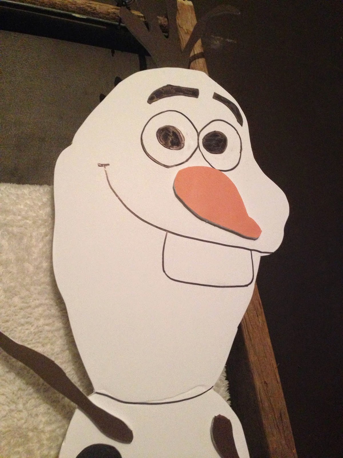 The Dabbling Crafter: Show & Tell: Olaf Cutout