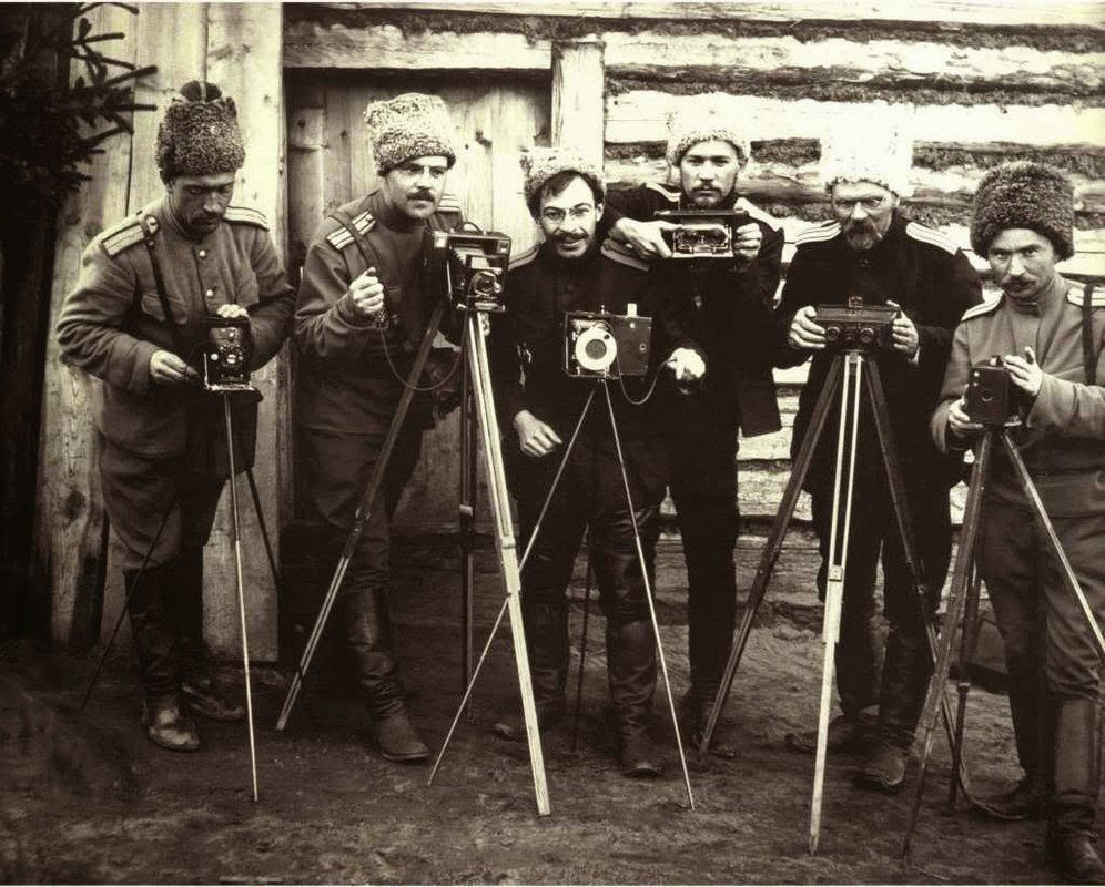 Photographers of the WWI, 1915 ~ vintage everyday