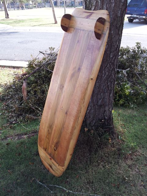 Wooden Surfboards: The rustic Simmons