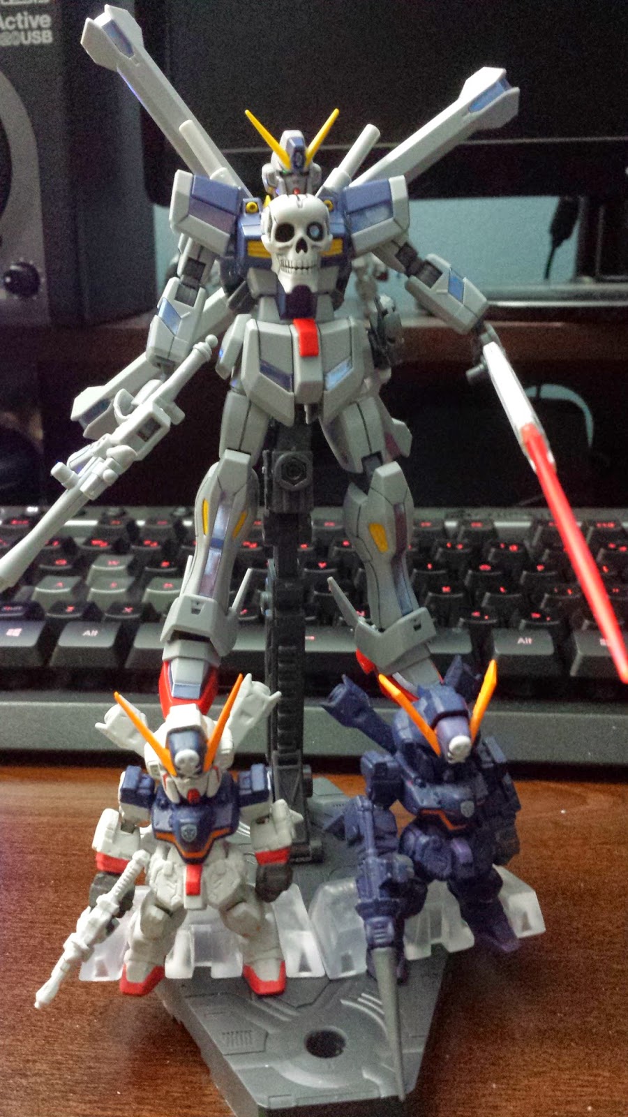 GunplaWorks: A gift from a friend: HGBF 1/144 Crossbone Gundam Maoh Build/Review