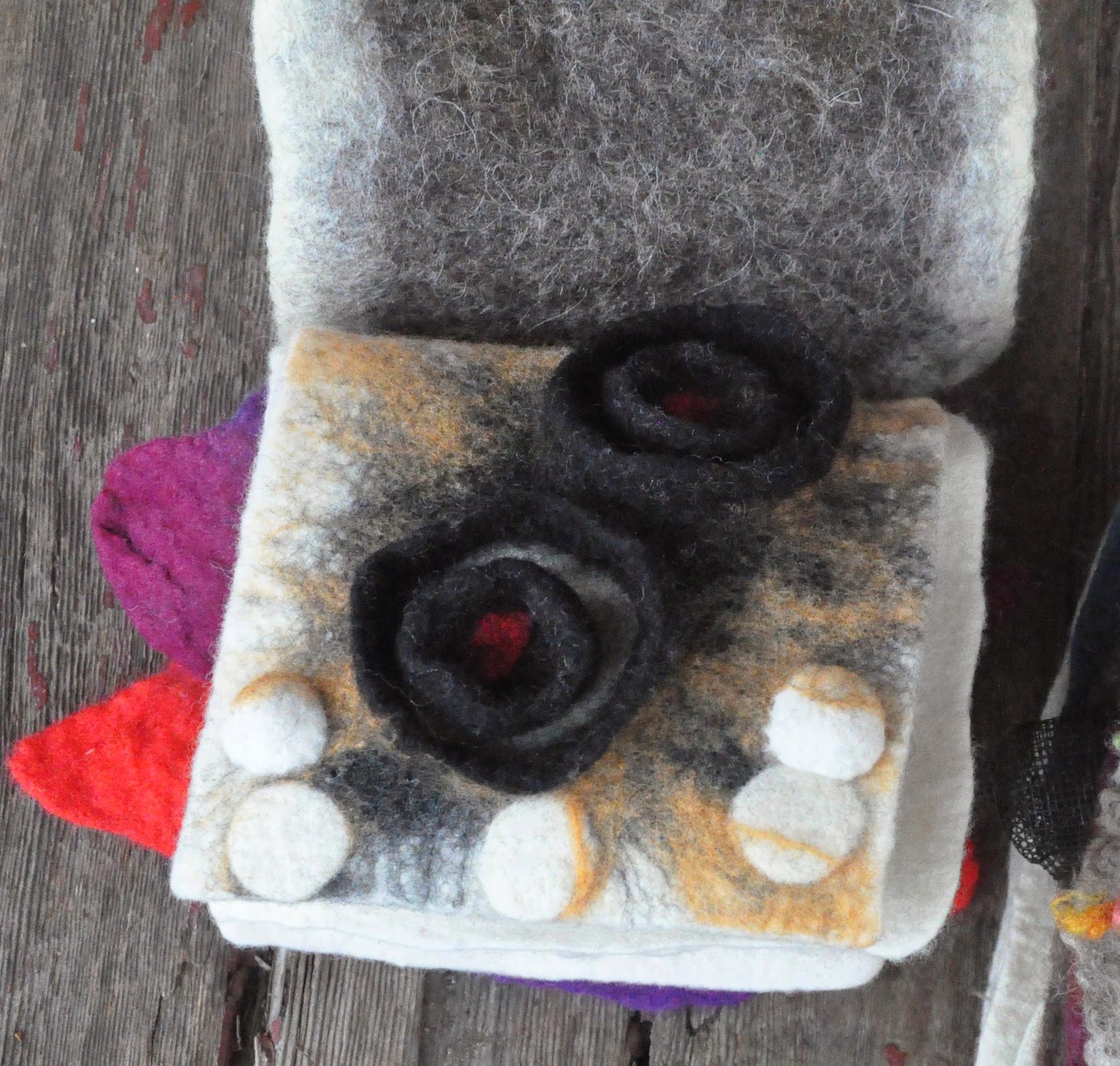 Spark Fiber Arts: Experiments With Textures in Mini-Compositions