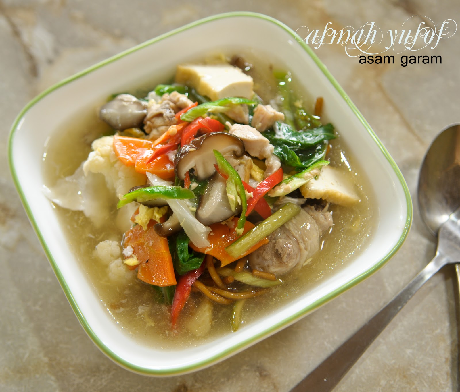 Asam Garam: MEE LAKNA menu for breakfast...