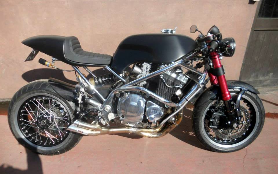 Gixxer Martin Frame - RocketGarage - Cafe Racer Magazine