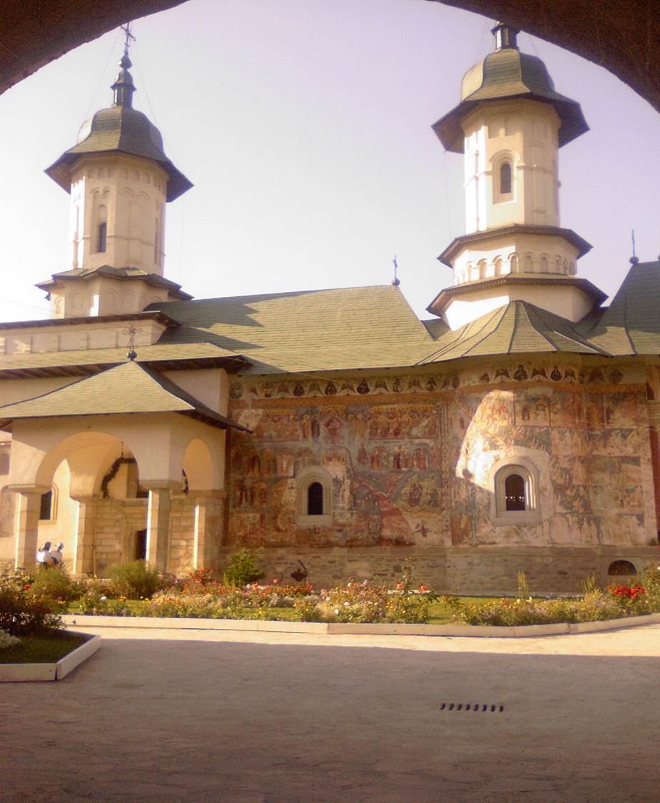 Romanian Orthodox Monastery: Manastirea Rasca - regiunea Moldova, Romania