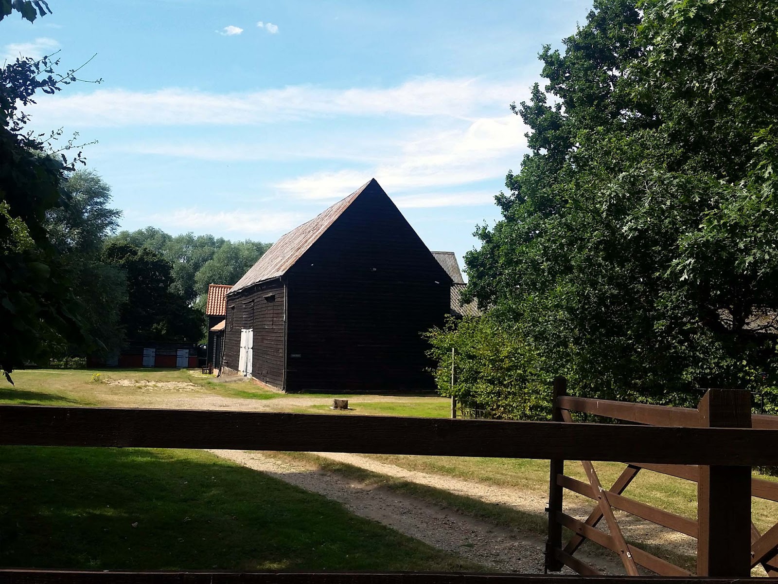 My Adventures 3: The Essex Way Section 6:Coggeshall to Gt Horksley 24th ...