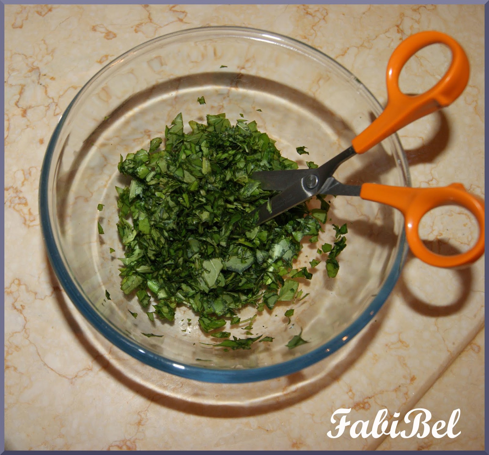 Pipounet et Poupinette: Le coulis de tomates au basilic.