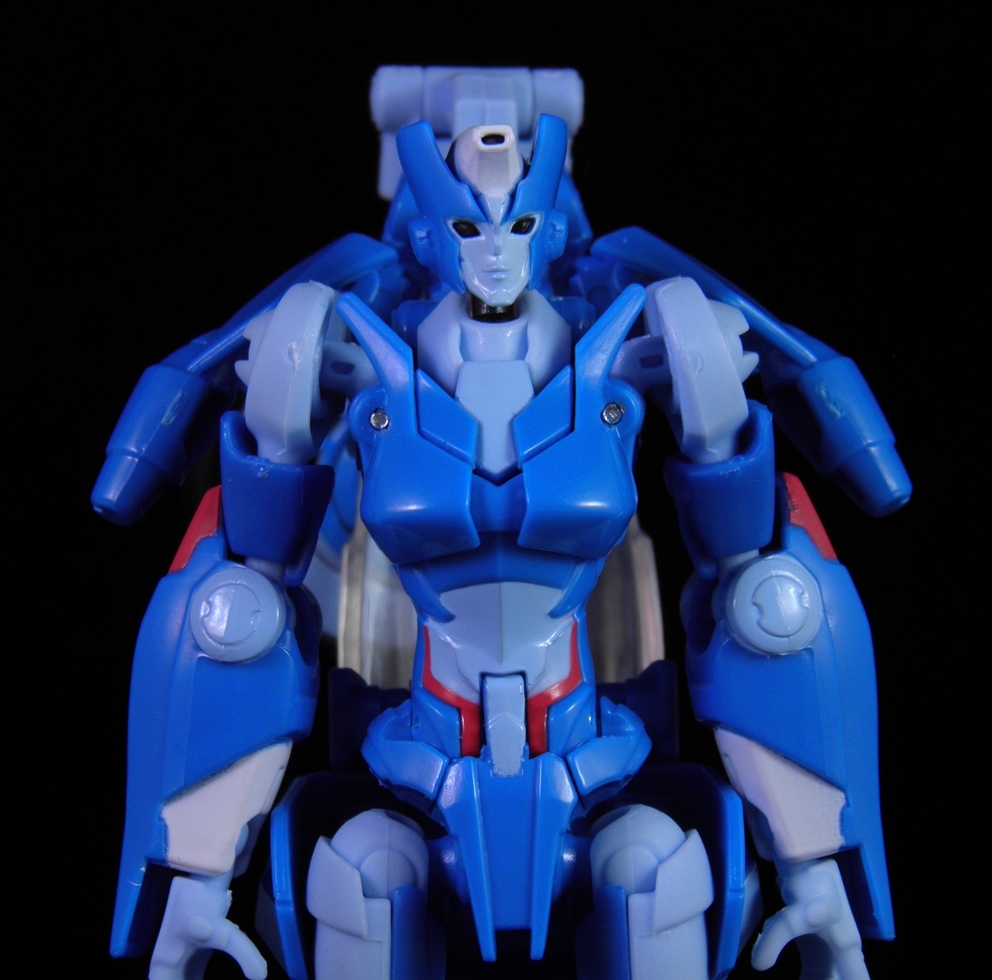 She's Fantastic: Transformers: Generations - CHROMIA!