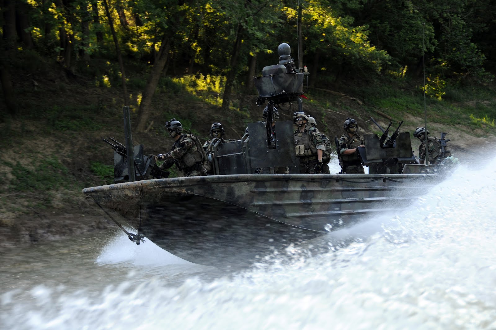Defense News: Riverine Combat Boat