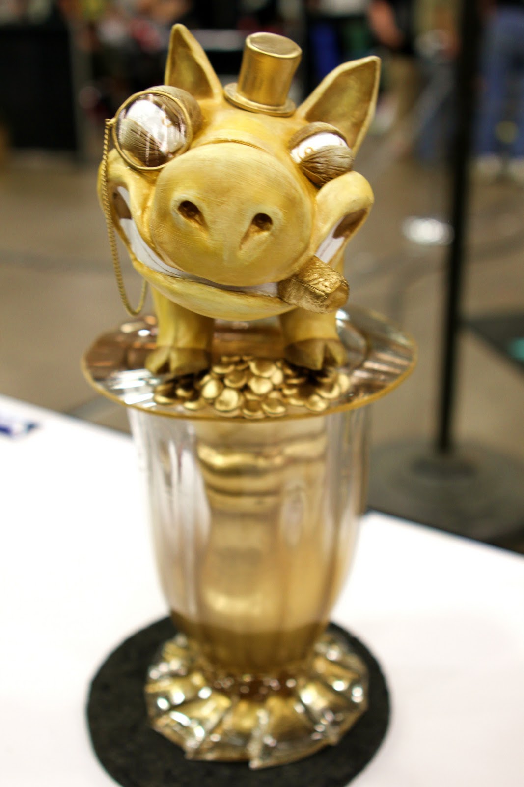 One-Eyed Girl: golden pig
