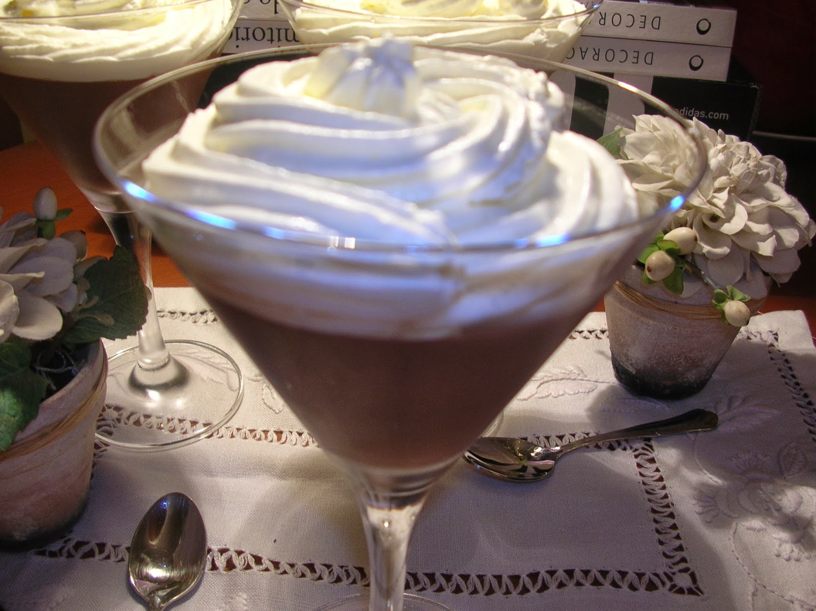 Nuvola Glacé / Mary: Copas de chocolate y nata