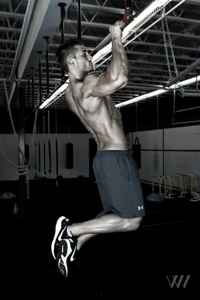 Bodybuilding Junction: Fitness Model Alex Atanasov