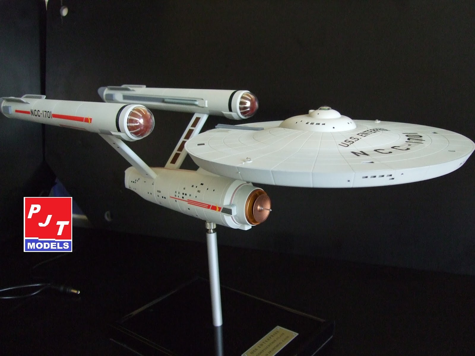 Star Trek ships by PJT Models: REVELL 1/600 TOS ENTERPRISE 1701 model kit