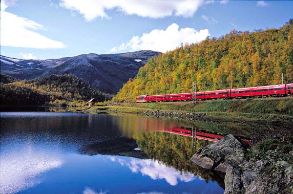 Pemandangan Rute Kereta Api Terindah di Dunia ~ Blog Akip