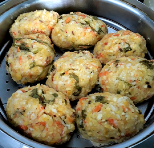 Paruppu Urundai Kuzhambu - Lentil Dumplings In Tamarind Sauce