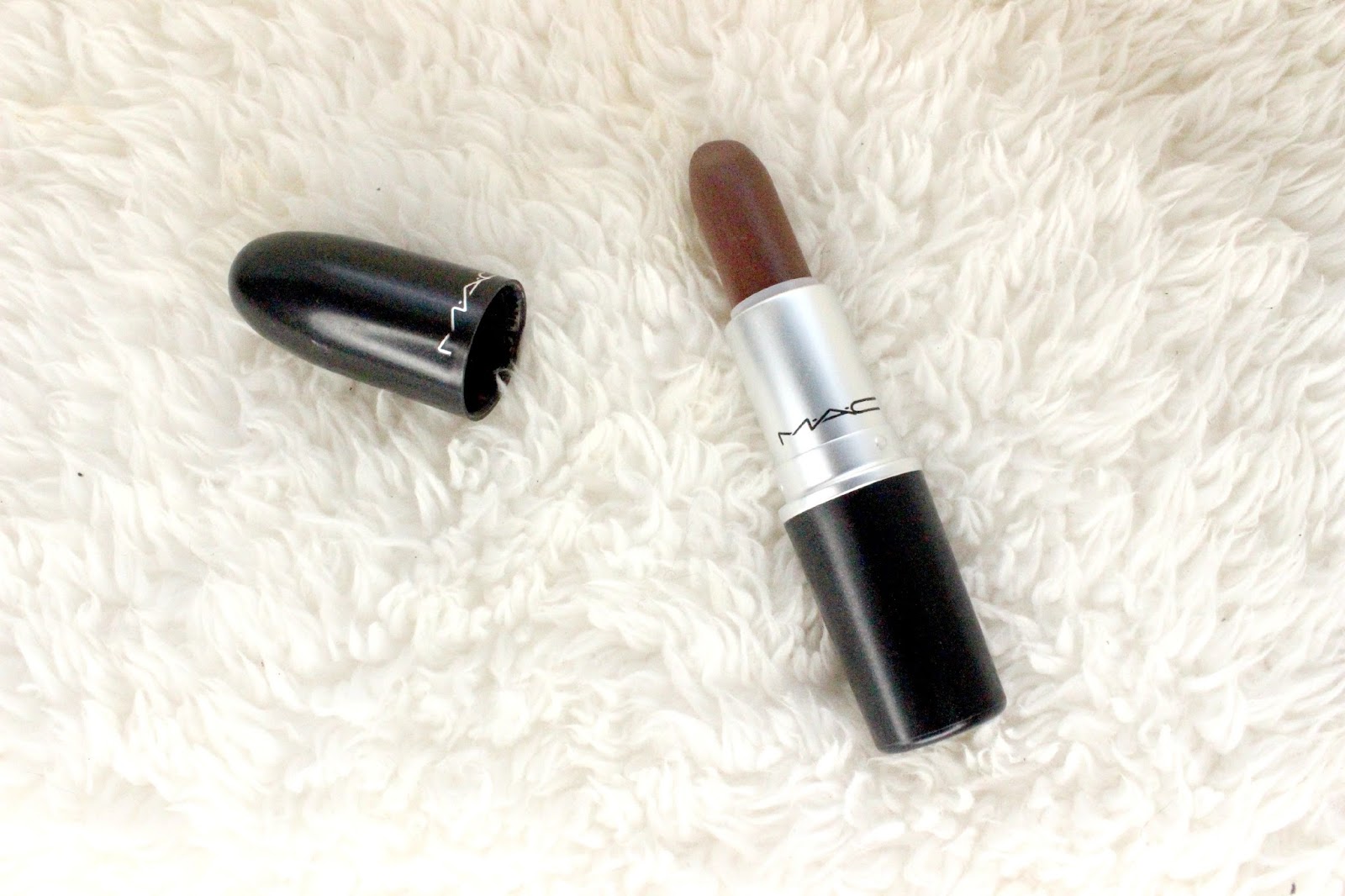 MAC lipstick || Stone | Laura Gemma Meachem