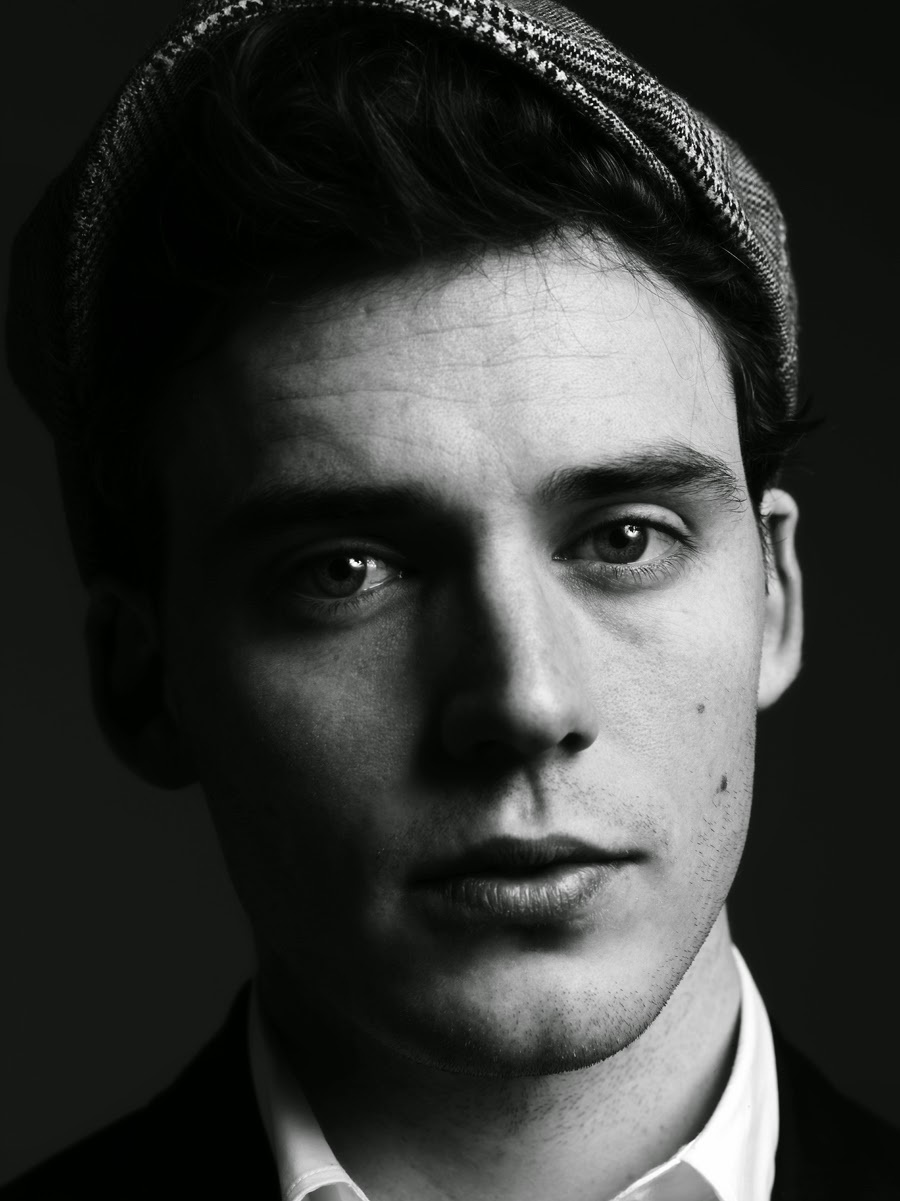 P_each Day : 休葛蘭接班人-英氣逼人的Sam Claflin山姆克萊弗林