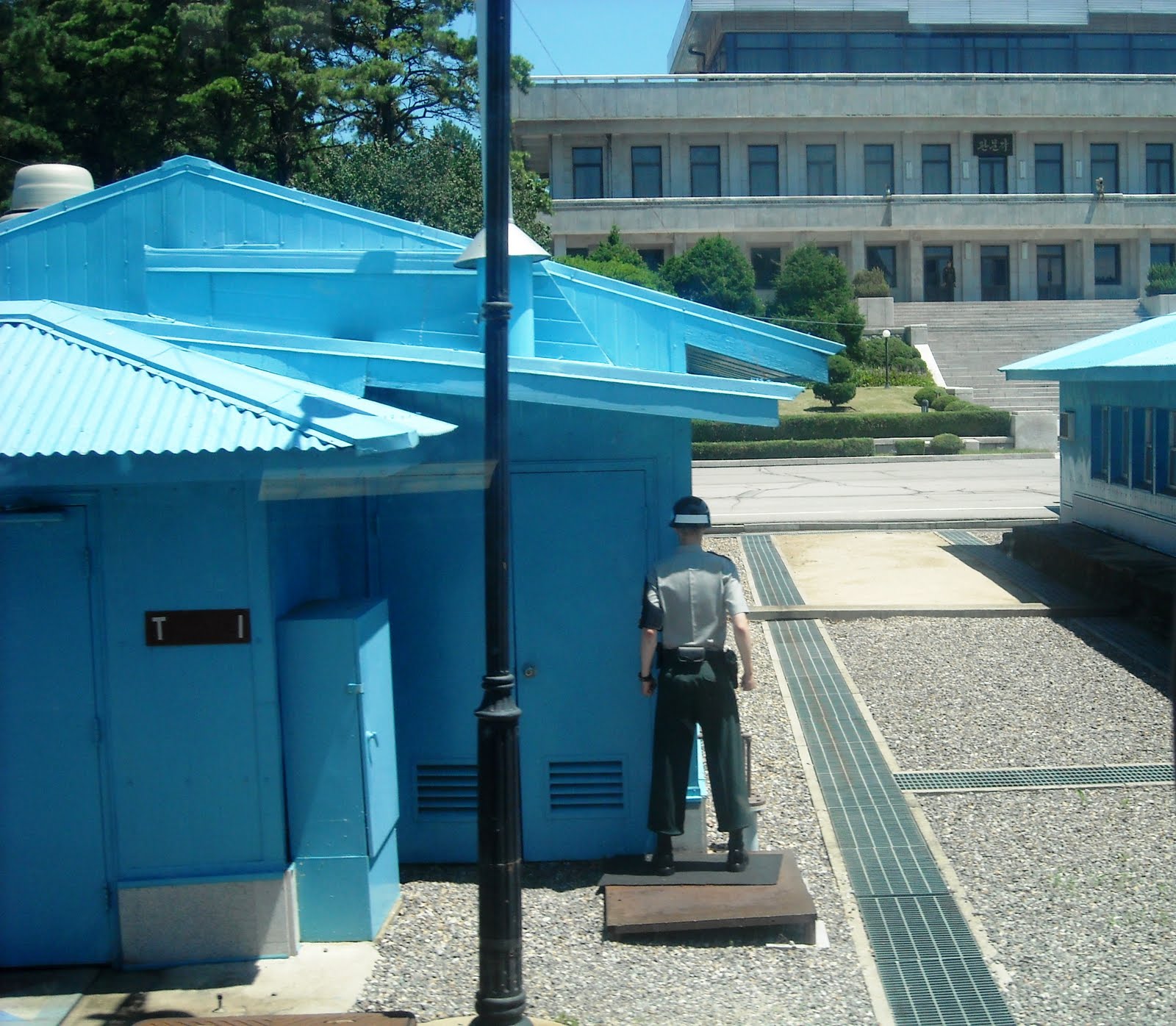 안녕하세요, 서울!: Touring the DMZ, Panmunjom, and the JSA