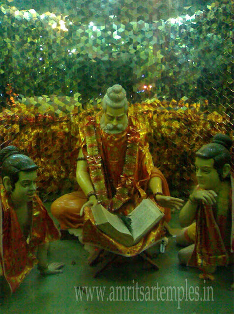 Amritsar Temples Photo Gallery: Luv Kuch Picture | Durgiana Mandir ...