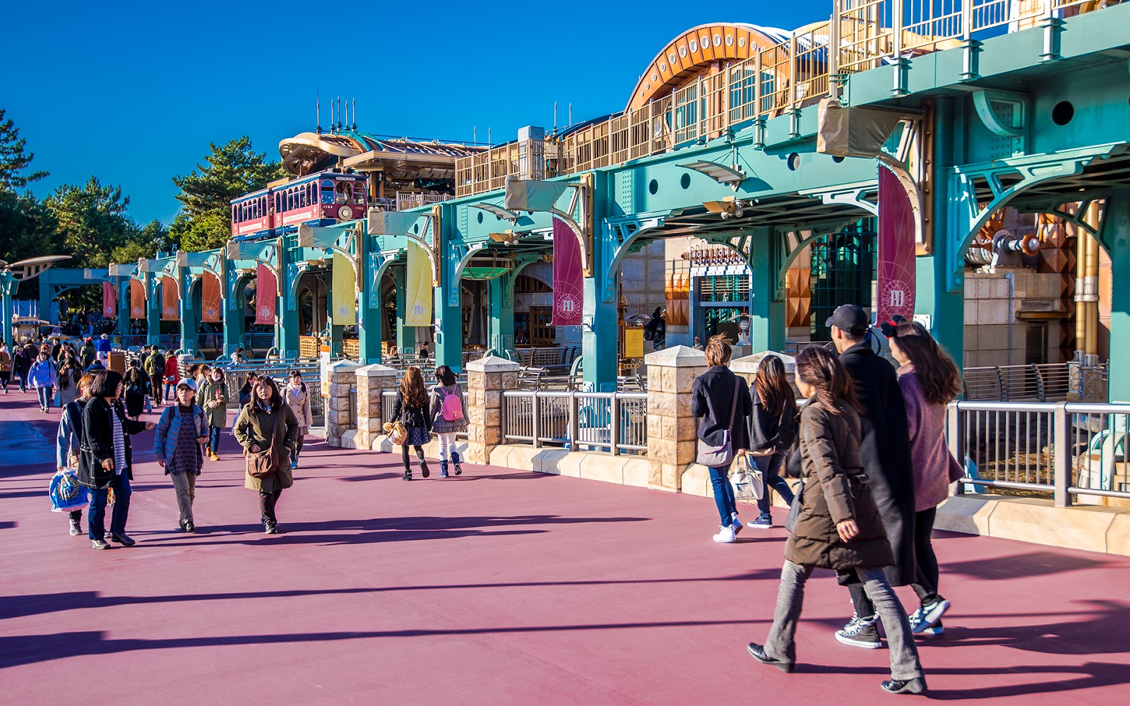 Discovering the Electric Railway