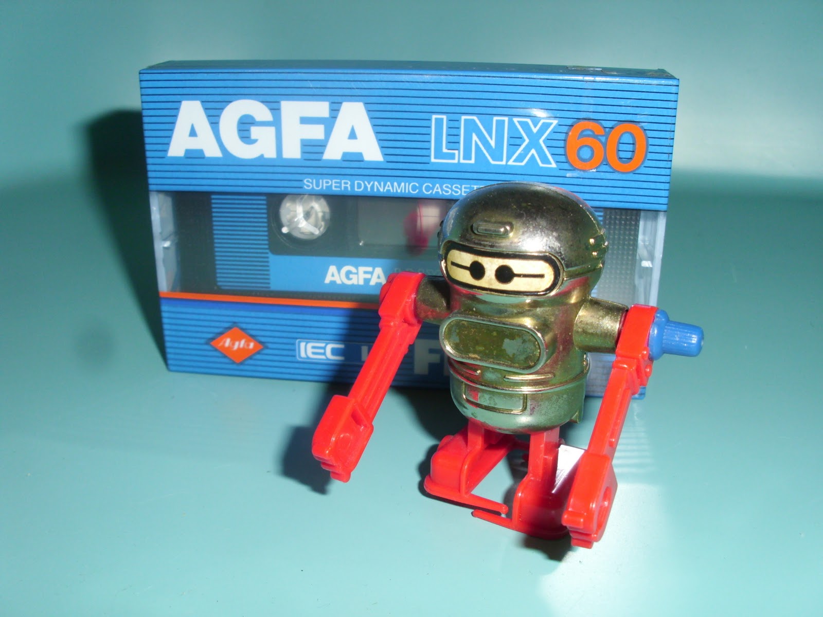 kingrat2010 / LASERAT'I: TOMY ACROBOT