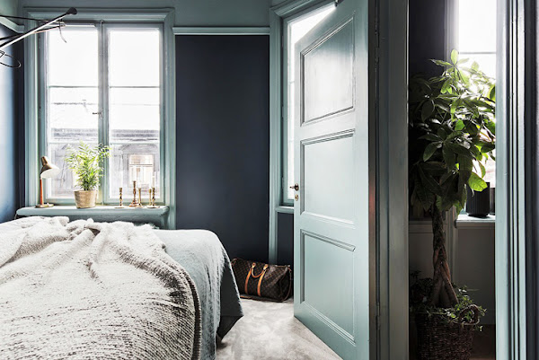 [Interior] 41 m² con paredes en azul plomo como protagonista | Decoración