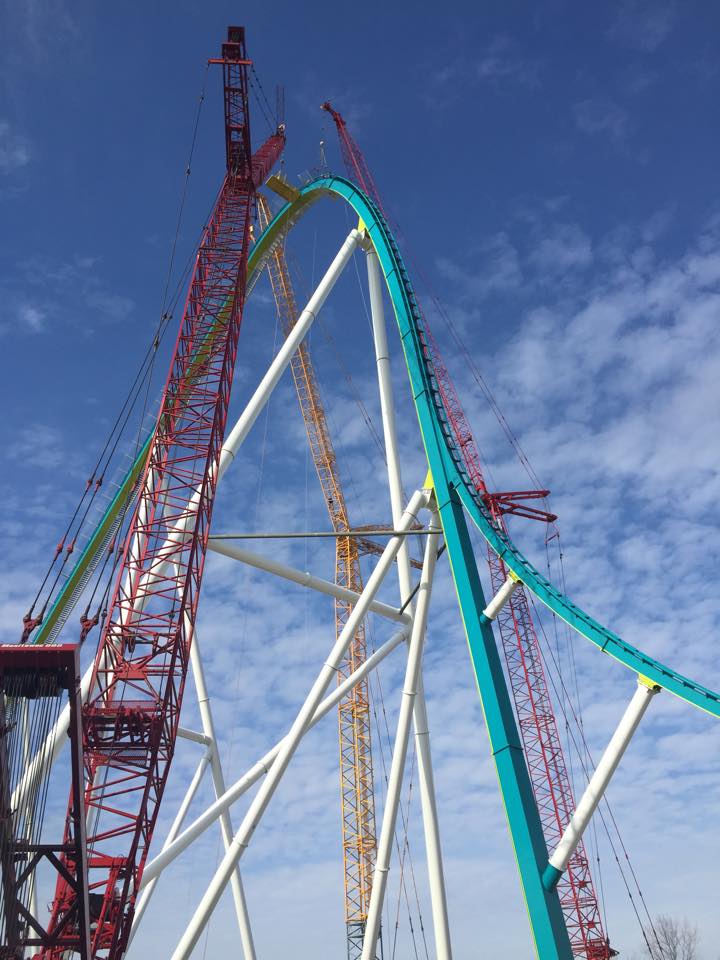 InSanity lurks Inside: FuryWatch 12/4: Carowinds Tops off Fury 325's ...