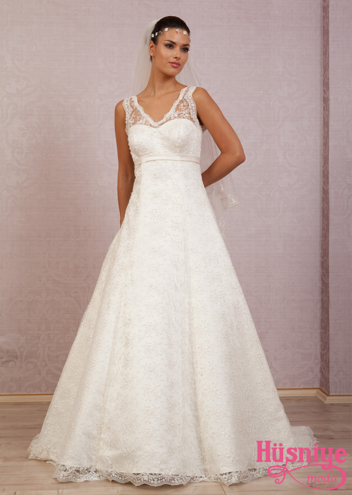 Balo Elbiseleri Baloda Giyilecek Elbise Modelleri: 2013 GELINLIK MODELLERI