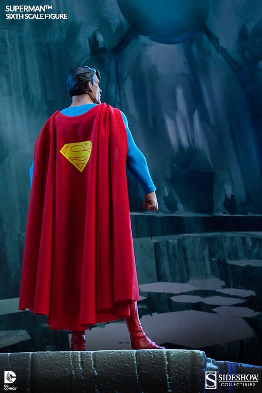 Más imágenes e información de la figura 'Superman Sixth Scale' ~ Mundo ...