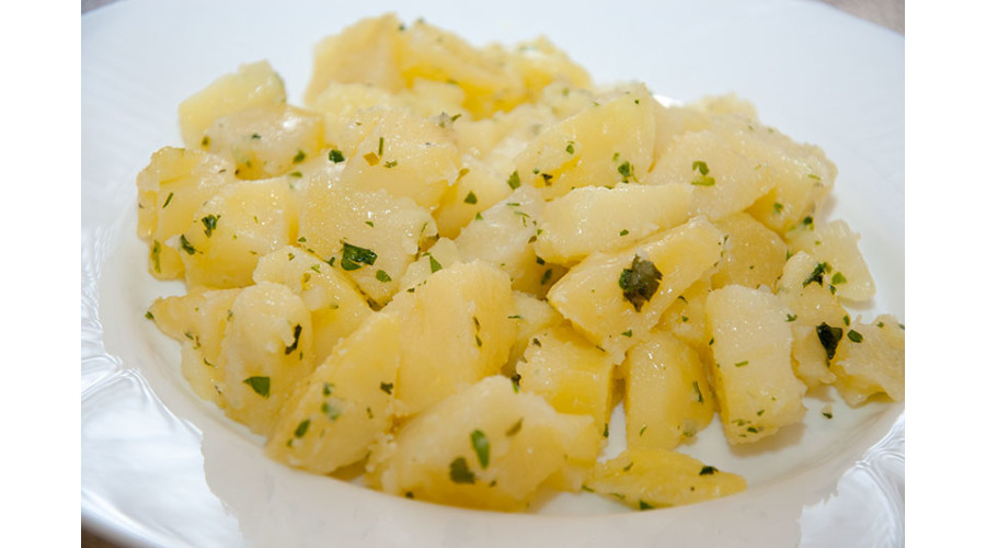 Könnyű ebédek és vacsorák...: Krumpli és husi....