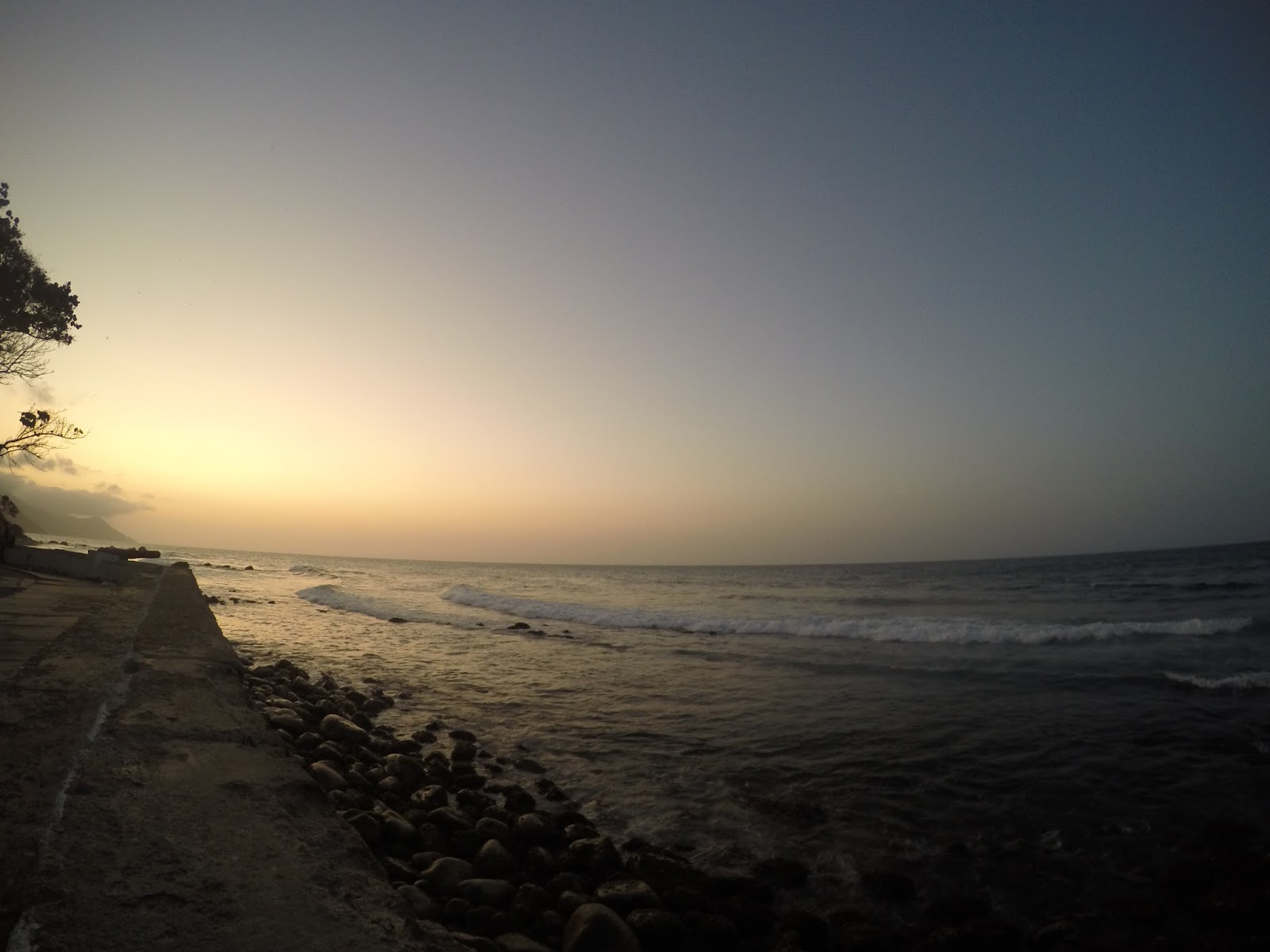 Comenzando el camino. : CHORONI- BAHÍA DE TUJA