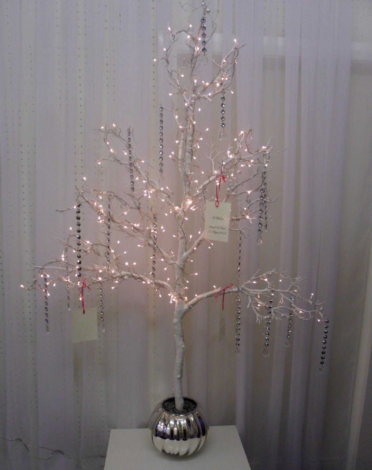 Wow Factor Wedding: The Wish Tree