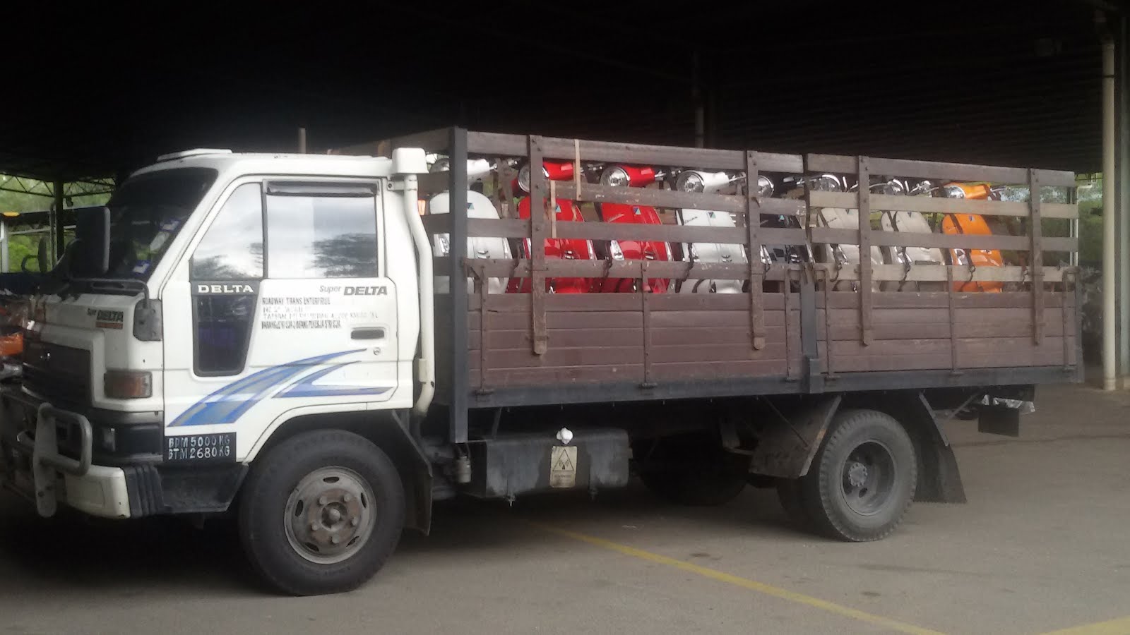 Sewa lori 1,3,5 ton: Perkhidmatan sewa lori 1,3,5 ton