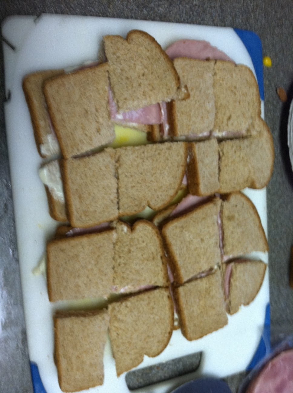 Let's Fill the Van!: The Easiest Way to Cut a Sandwich 365 Day 41