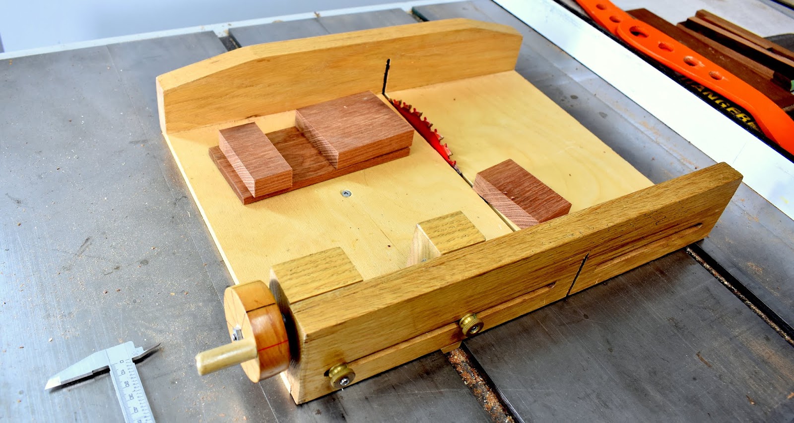 Jax Design: Wooden Lock Build