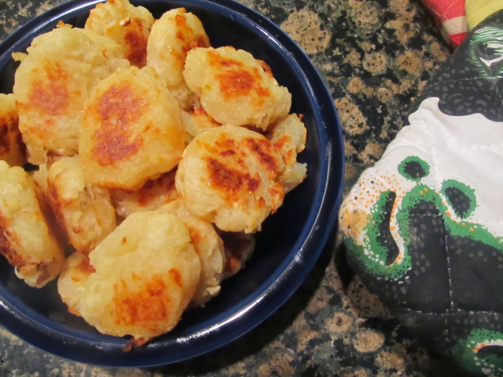 Sustain: for the love of food: Baked Parmesan Garlic Tater Tots