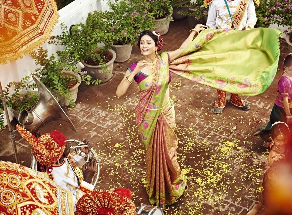 MEHANDI DESIGNS WORLD: PELLI PATTU SAREE