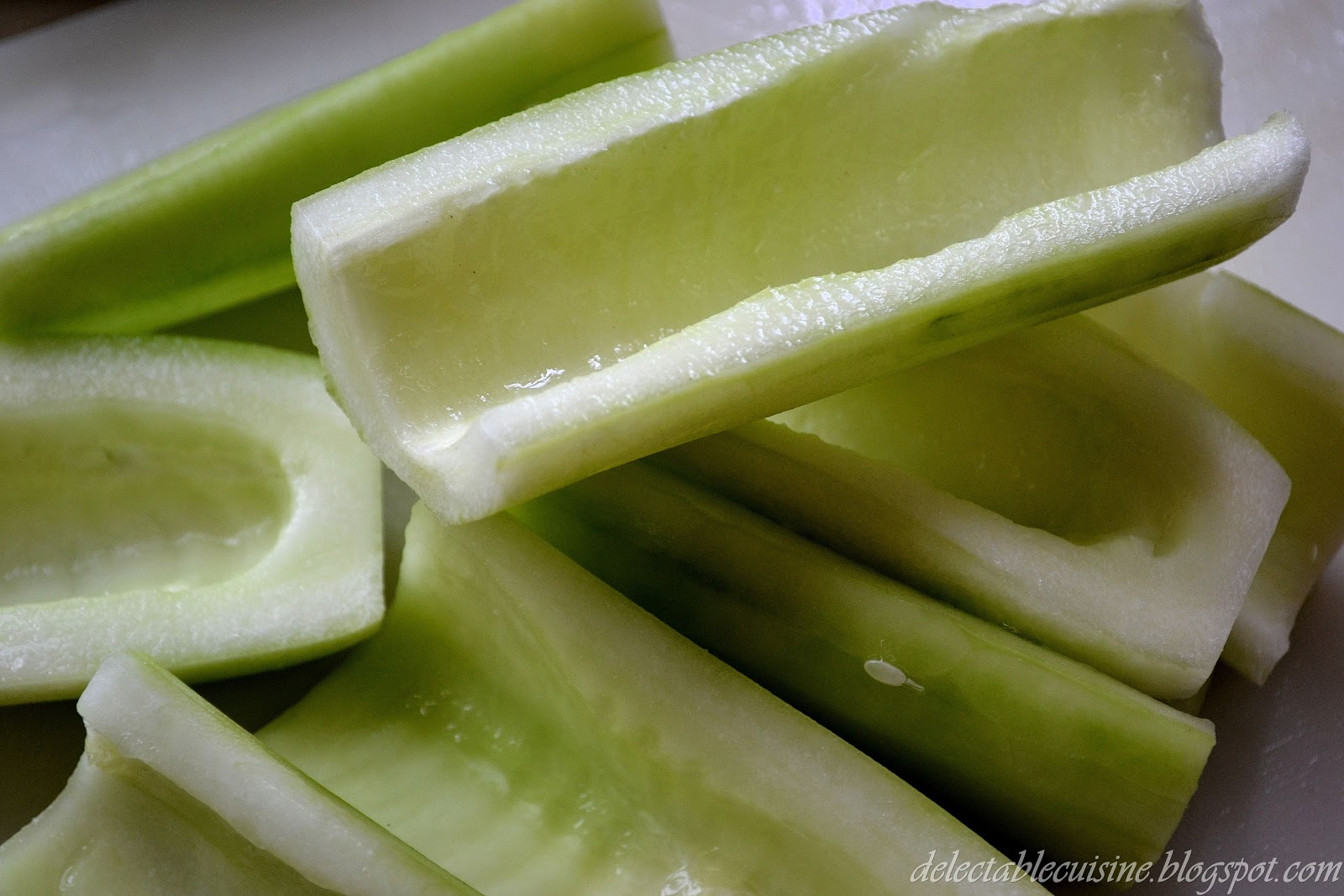 DELECTABLE CUISINE: Cool Cucumber Raita