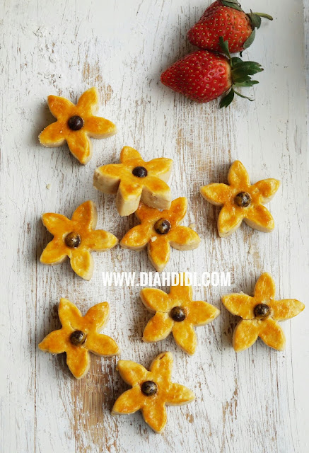 Diah Didi's Kitchen: Cookies Isi Wafer Resep Baru