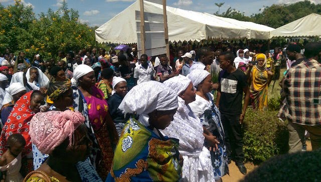 dj sek: PICHA 18: MEZ B AZIKWA MAKABURI YA WAHANGA MJINI DODOMA