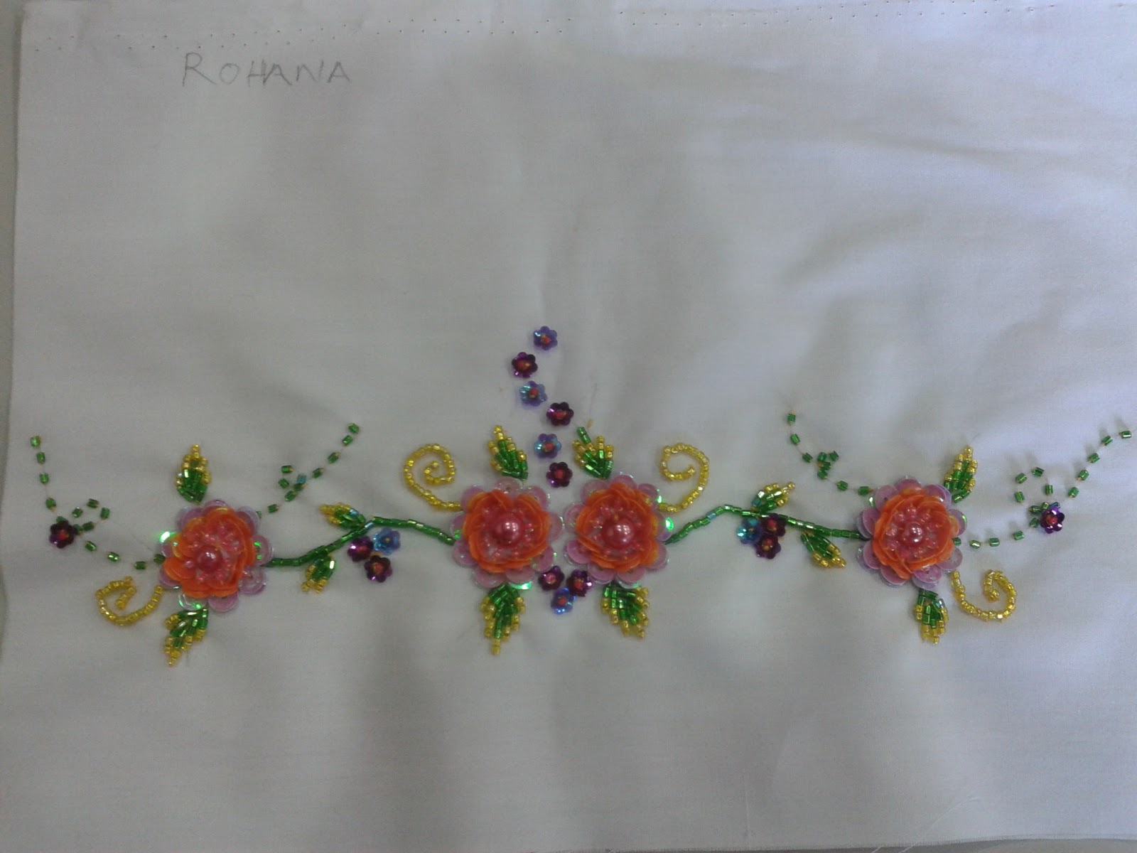 Azzanku Collections: Hasil Dari Klas Sulaman Manik ( Bunga Labuci & Manik)