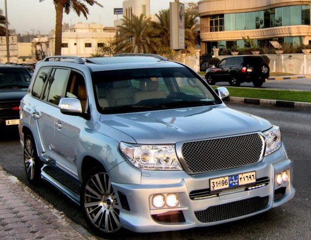 Modified Cars and Trucks: Silver Toyota Land Cruiser Modified