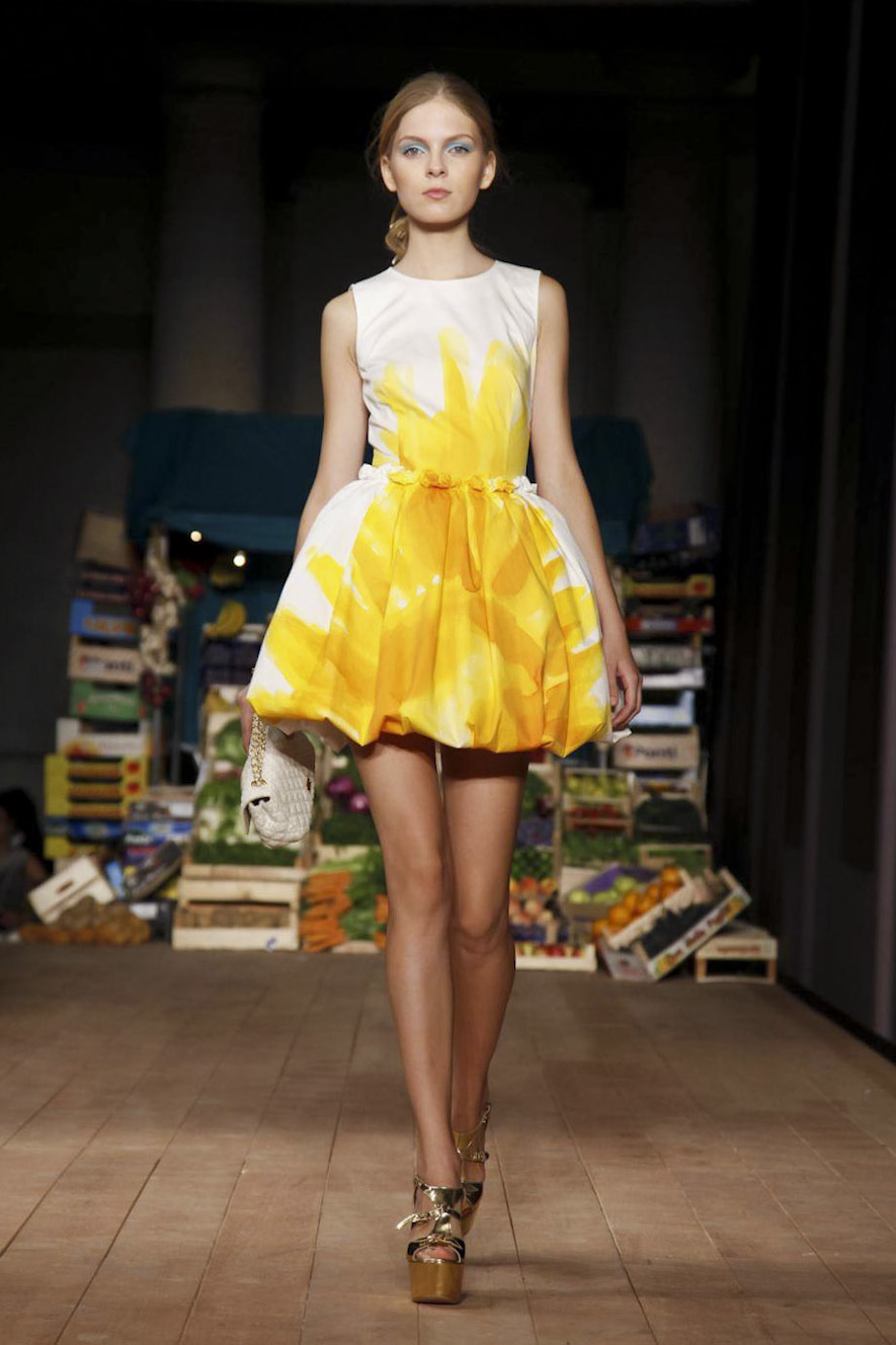 Fashion Runway | Moschino Cheap and Chic Spring/Summer 2012 Milano ...